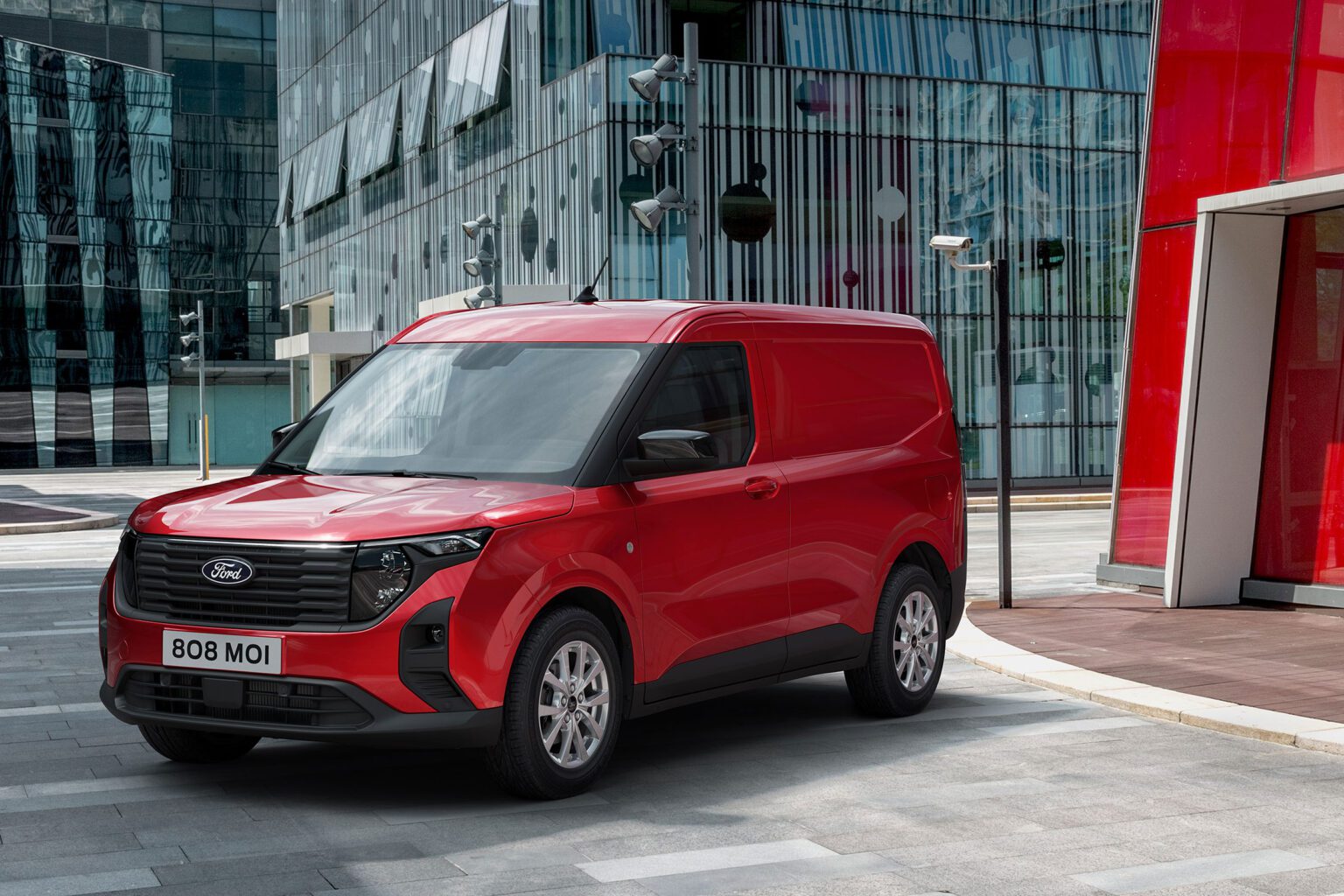 Smarter, fully connected, all-electric Ford E‑Transit Courier - Hydra EVC